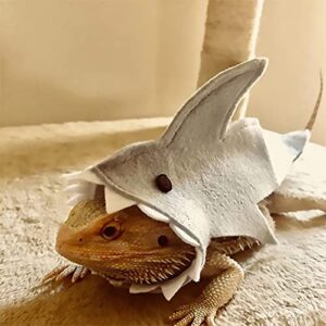 CooShou 3Pcs Bearded Dragon Shark Outfit - S M L Lizard Reptile Shark Costume in One Package Handmade Felt Bearded Dragon Harness for Chameleon Gecko Anole Iguana Amphibians