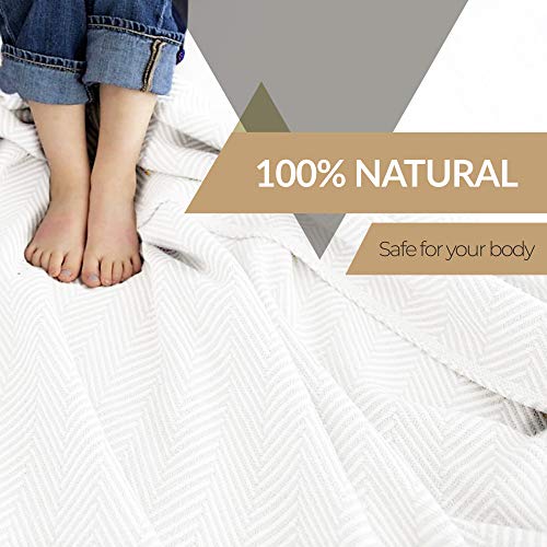 Comfortica Classics 100% Organic Cotton Super-Soft and Breathable Bed/Throw Blanket Herringbone Design - Queen, Ivory