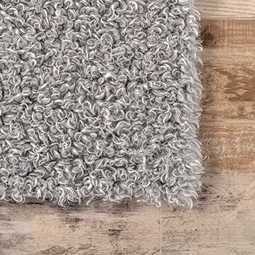 nuLOOM Marlow Machine Washable Soft Shaggy Faux Sheepskin Area Rug, 4' x 6', Light Grey