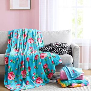 Betsey Johnson | Fleece Collection | Blanket - Ultra Soft & Cozy Plush Fleece, Lightweight & Warm, Perfect for Bed or Couch, Queen, Tie Dye Love