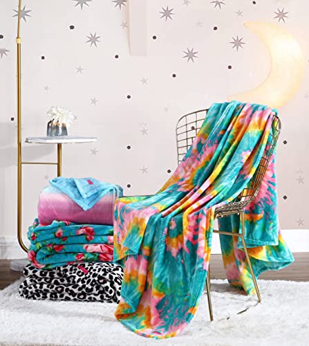 Betsey Johnson | Fleece Collection | Blanket - Ultra Soft & Cozy Plush Fleece, Lightweight & Warm, Perfect for Bed or Couch, Queen, Tie Dye Love