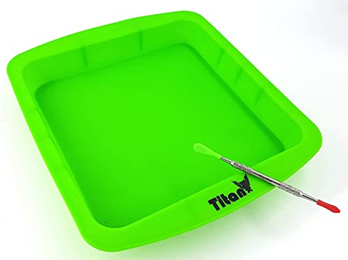 Silicone Tray Pan Cake Pastry Container approx 8"x8" with two 4.75 inch Scrape Carving Tool