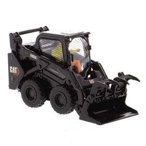 1:50 Caterpillar 242D3 Skid Steer Loader with Special Black Paint - Diecast Masters - High Line Series - 85676BK