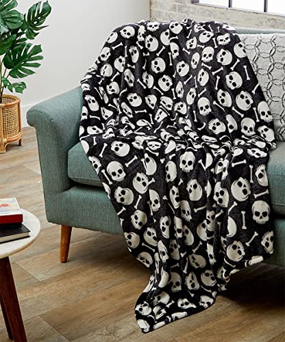 Décor&More Happy Halloween Microplush Throw Blanket (50In x 60In) - Creepy Skull