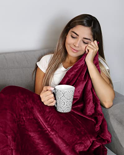 Hannah Linen Queen Fleece Blanket - Super Soft Plush Throw Blanket for Bed - Warm & Cozy Large Microfiber Throw Blanket for Sofa & Couch (90 x 90, Red)