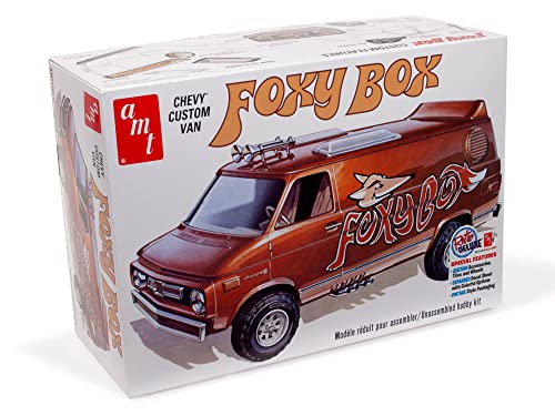 AMT 1975 Chevy Van Foxy Box 1:25 Scale Model Kit