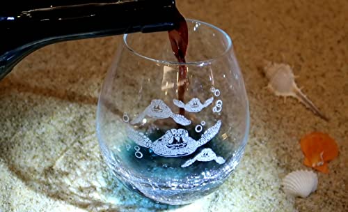 Mothers Day Gifts for Mom, Sea Turtles Family Handmade Engraved Crackle Turquoise Beach Wine Glass 18 Oz Gifts for Turtle Lover Men Women