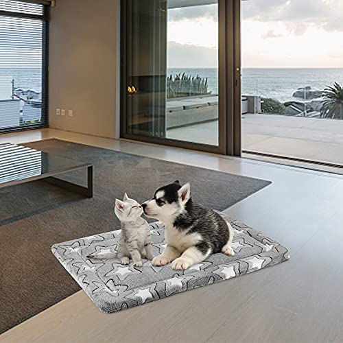 EMPSIGN Fancy Dog Bed Mat, Pet Bed Pad Reversible (Cool & Warm), Machine Washable Crate Pad, Pet Sleeping Mat for Small to XXX-Large Dogs, Grey, Star Pattern