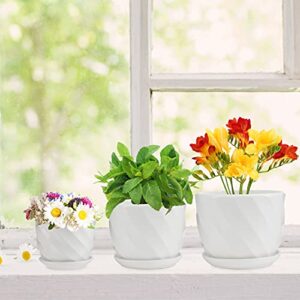 Laerjin Plant Pots, 4.05" & 5.51" & 6.77" Flower Pot, Ceramic Garden Plant Pots with Connected Saucer for Garden, Set of 3 in Different Sizes