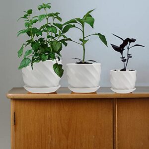 Laerjin Plant Pots, 4.05" & 5.51" & 6.77" Flower Pot, Ceramic Garden Plant Pots with Connected Saucer for Garden, Set of 3 in Different Sizes