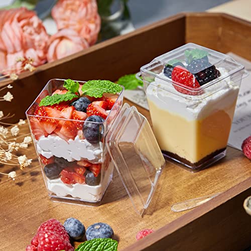 Zezzxu 50 Pack 5 oz Dessert Cups with Lids and Spoons, Plastic Parfait Cups with Lids Clear Mini Dessert Cups with Spoons for Party Appetizers Yogurt Fruit Trifle Mousse Pudding