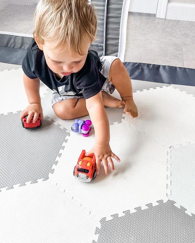 Baby Brielle Soft Non-Toxic Extra Thick Interlocking Hexagon Tile Foam for Babies and Toddlers - Exercise Mats for Crawling, Playing Grey & White Floor Mat for Nursery, Play Room - 48”x72”, 38 Pieces