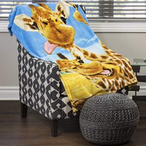 Dawhud Direct Selfie Giraffe Fleece Blanket for Bed, 50" x 60" Giraffe Fleece Throw Blanket for Women, Men and Kids Super Soft Plush Giraffe Blanket Throw Fleece Blanket Animal Blanket