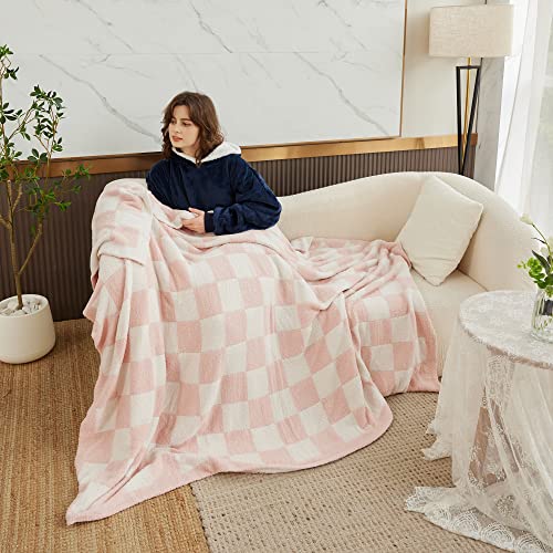 SeaRoomy Throw Blanket Checkerboard Lightweight Blanket Ultra Soft Cozy Plaid Fuzzy Blankets Reversible Checkered Blanket for Couch Bed Decor Gift Idea(Light Pink, 51×63in)