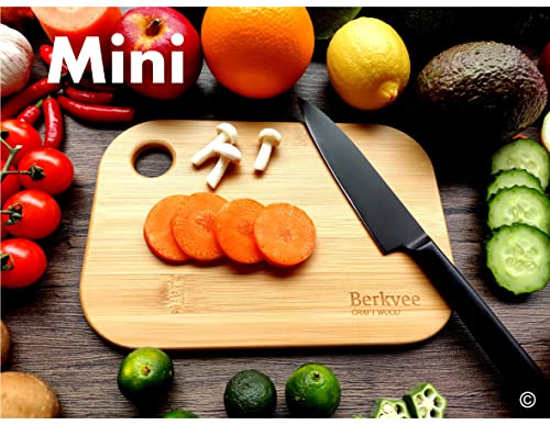 Berkvee Small Bamboo Wood Cutting Board Set (2 Pieces) - Mini Lightweight Wooden Fruit Cutting Board for Home Camping Trip