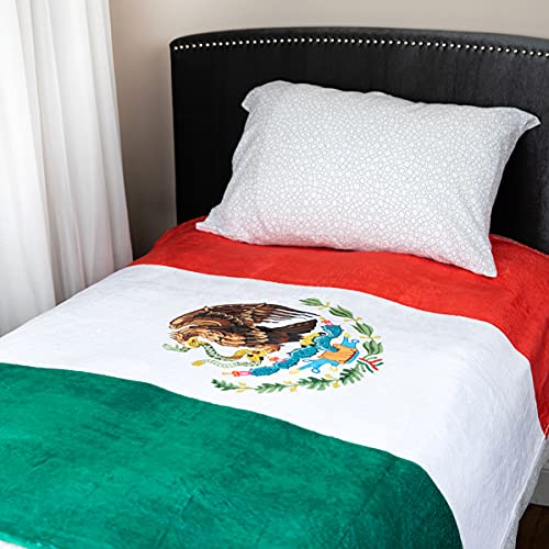 Mexican Flag Throw Blanket, Super-Soft Extra-Large Mexico Flag Blanket for Men, Women, Teens and Children, Cute Fleece Mexican Blanket (50in x 60in) Warm and Cozy Throw for Bed, Couch, or Traveling