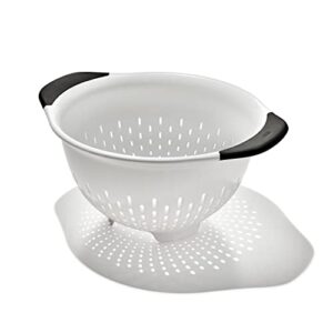 oxo good grips 3 qt plastic colander, white