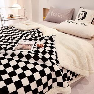 Queenshin Checkerboard Plaid Fluffy Sherpa Fleece Blankets Twin Size 60 * 80 Inch, 500 GMS Christmas Double Bed Snuggle Throws for Couch Sofas, Black and White