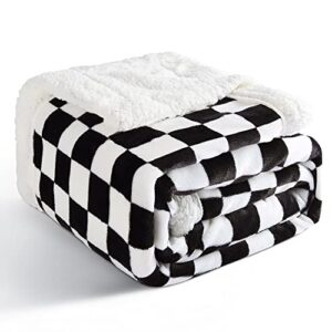 Queenshin Checkerboard Plaid Fluffy Sherpa Fleece Blankets Twin Size 60 * 80 Inch, 500 GMS Christmas Double Bed Snuggle Throws for Couch Sofas, Black and White