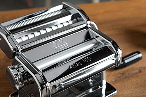 MARCATO Atlas 150 Pasta Machine, Made in Italy, Includes Cutter, Hand Crank, and Instructions, 150 mm, Stainless Steel