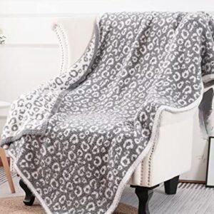 Panku Super Soft Leopard Throw Blanket, Cozy Warm Cheetah Fleece Blankets for Couch and Sofa, Knit Reversiable Luxury Fluffy Blanket Throw Light Grey 50x60 Inches