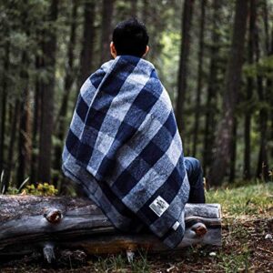 Minus33 Merino Wool - White Mountain Woolen Lodge Twin Blanket - Warm Throw Blanket - Picnic Blanket - 80% Recycled Wool - 65W x 90L - Gray and Blue Plaid