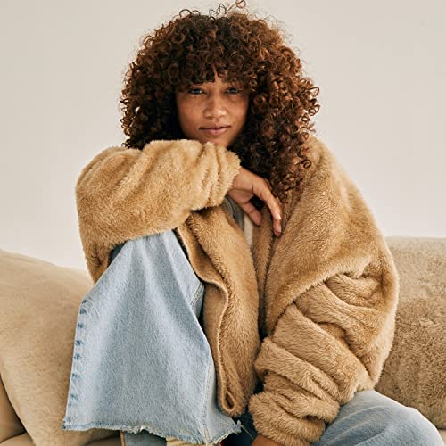 UnHide Shleepy Faux Fur Robe - Lightweight, Extra Soft, & Warm Wearable Blanket - Made From Soft Polyester Faux Fur Material - Machine Washable - Beige Bear - Plus Size