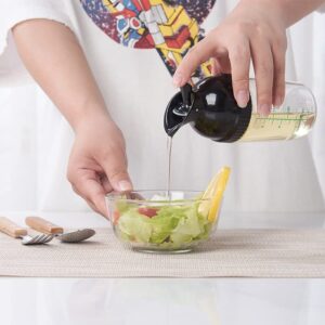 Salad Dressing Shaker Container, Homemade Salad Dressing Bottle Mixer Measure,Dripless Pour, Soft Grip, BPA Free,Send cleaning brush.（2 Pcs）