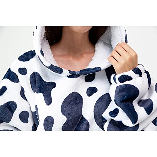 Wearable Blanket Hoodie for Adult Women Men,Oversized Sherpa Sweatshirt Wearable Blanket with Giant Pocket,Super Warm Soft Flannel Hooded Blanket,Cow Print