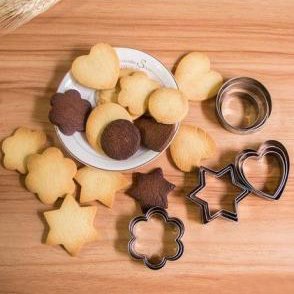 Metal Cookie Cutters Set - Star Cookie Cutter Stainless Steel Round Biscuit Cutter Heart Small Star Cookie Cutters Mini Flower Molds Cutter for Baking (12 Round Heart Flower Star Cookie Cutters)