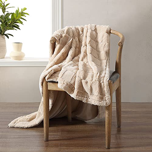 Stassie Faux Fur Throw Blanket – Soft and Elegant Blanket for Couch and Bed - 380 GSM – Cozy & Warm - Luxurious Carved Design (Wheat)