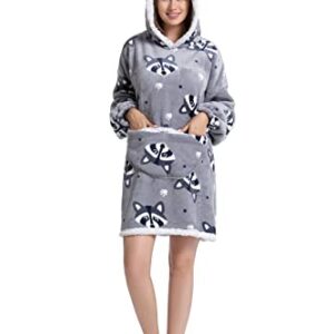 LUSJNGE Adult Sherpa Wearable Blanket Hoodie for Women Teen Girls Giant Hooded Blanket Sweatshirt Fluffy Comfy Fleece Snuggie Blankets with Sleeves Raccoons