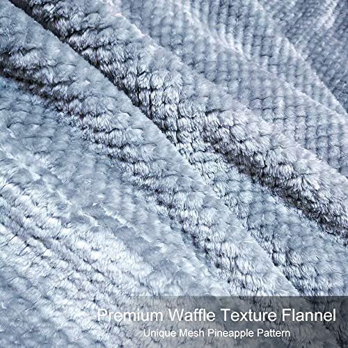 U UQUI Soft Blue Full Size Blanket Anti-Static Fleece Blanket Lightweight Warm Bed Blanket Fuzzy Cozy Decorative Blankets for Couch Travel Sofa All Seasons Suitable for Women, Men and Kids, 70"x78"