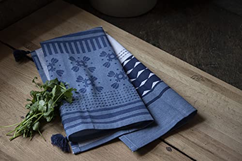 Foreside Home & Garden Blue Abstract Pattern 27 x 18 Inch Woven Cotton Kitchen Tea Towel with Hand Sewn Tassels