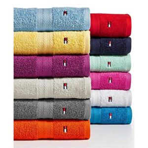 Tommy Hilfiger Modern American Solid Bath Towel, 30 X 54 Inches, 100% Cotton 574 GSM (Steel Grey)