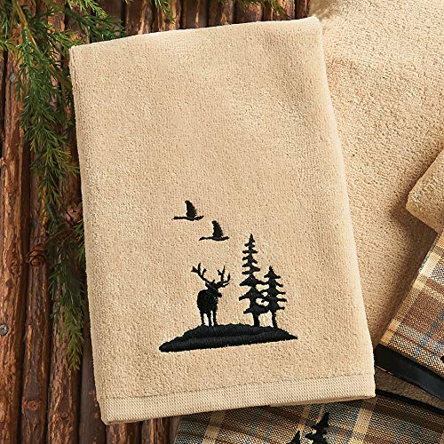 BLACK FOREST DECOR Wildlife Timberland Fingertip Towel