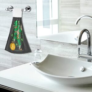 KOCOART Cute Leprechaun Clovers Kitchen Oven Towels St Patricks Day Celebration Hanging Hand Towel with Loop 2 Pieces Super Absorbent Dishcloth Fingertip Tea Bar Dish Towel for Bathroom Tabletop