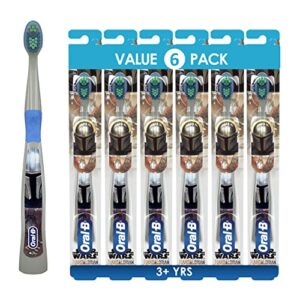 oral-b kids manual toothbrush featuring star wars the mandalorian, soft bristles, for children and toddlers 3+, pack of 6