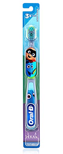 Oral-B Battery Powered Kids Manual Toothbrush, Finding Dory Characters, for Children and Toddlers 3+, Extra Soft Bristles - Pack of 6 (Characters and Colors Vary)