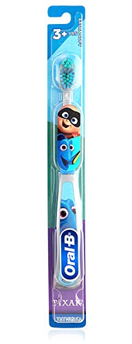 Oral-B Battery Powered Kids Manual Toothbrush, Finding Dory Characters, for Children and Toddlers 3+, Extra Soft Bristles - Pack of 6 (Characters and Colors Vary)