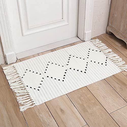 Boho Hand Woven Bathroom Rug Fringe Rug for Bedroom Cotton Woven Tassel Throw Rug， Moroccan Accent Tribal Decorative Throw Floor Carpet , Exquisite Geometric Minimalist Style (2.0 ft x 3.0 ft, White)