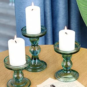 Lewondr Glass Candle Holders, 3 Pieces Crystal Clear Candlesticks with Elegant Design for Pillar Taper Candle and Tea Light, Home Table Living Room Wedding Party Decorations Home Décor - Green