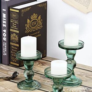 Lewondr Glass Candle Holders, 3 Pieces Crystal Clear Candlesticks with Elegant Design for Pillar Taper Candle and Tea Light, Home Table Living Room Wedding Party Decorations Home Décor - Green