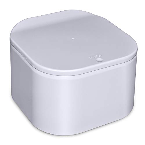 Small Trash Can with Lid, Mini Plastic Table Countertop Desktop Garbage Bin for Study Desk Dressing Table Office Kitchen Bathroom Bedroom Living Room, Grey