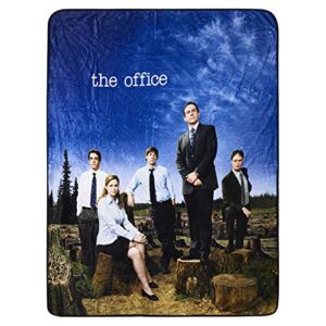 the office fleece throw blanket - dunder mifflin, michael scott, jim, pam and dwight soft fleece throw blanket (logo)