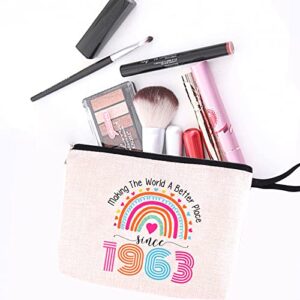 Hanamiya Na 60th Birthday Gifts for Women-Making The World A Better Place Since 1963, 60 Years Old Makeup Bag for Her, Friend, Mom, Sister, Wife, Aunt, Coworker Boss