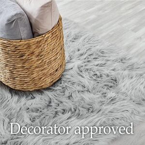 lalaLOOM Soft and Thick Faux Fur Rug, 5x7, Machine Washable, Super Fluffy Carpets for Bedroom and Living Room Floors, Durable Rubber Backing, Luxury Shag Area Rugs for Modern Interior, Soft Gray