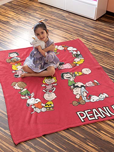 INTIMO Peanuts Love Charlie Brown Snoopy and Pals Letter Art Fleece Plush Throw Blanket