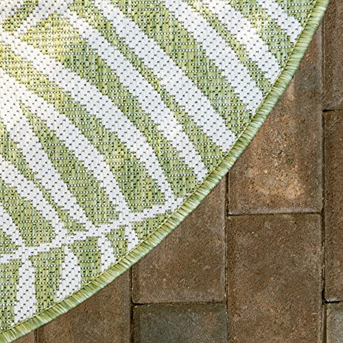 Unique Loom Outdoor Botanical Collection Floral, Coastal, Bohemian, Leaves, Indoor and Outdoor Area Rug (4' 0 x 4' 0 Round, Green/Ivory)