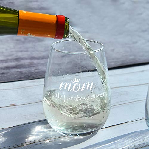 Mom Queen Wine Glass, Funny Mom Stemless Wine Glass 15Oz - Best Birthday Christmas Mothers Day Gift for Mom, New Mom, Wife, Sister, Women, Her - Unique Present from Daughter, Son, Husband, Kids